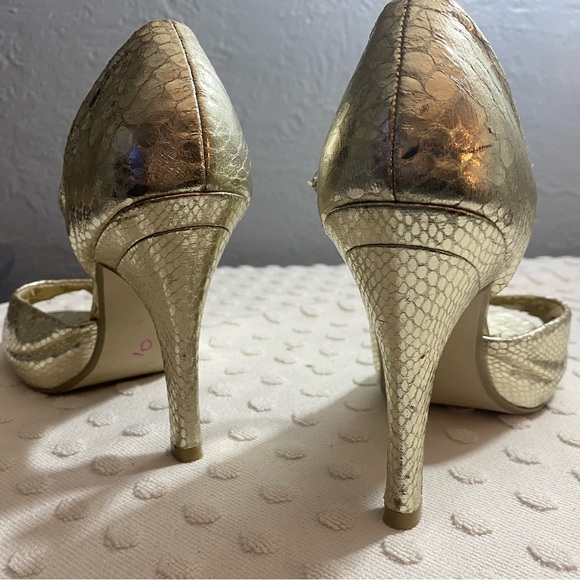 Steve Madden | Shoes | Steve Madden Gold Lemay Mary Janeish Heel | Poshmark